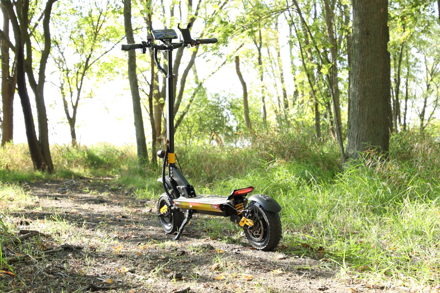 Topriding Foholo F15 Review — The $999 Scooter That’s Fast AF - Amped ...
