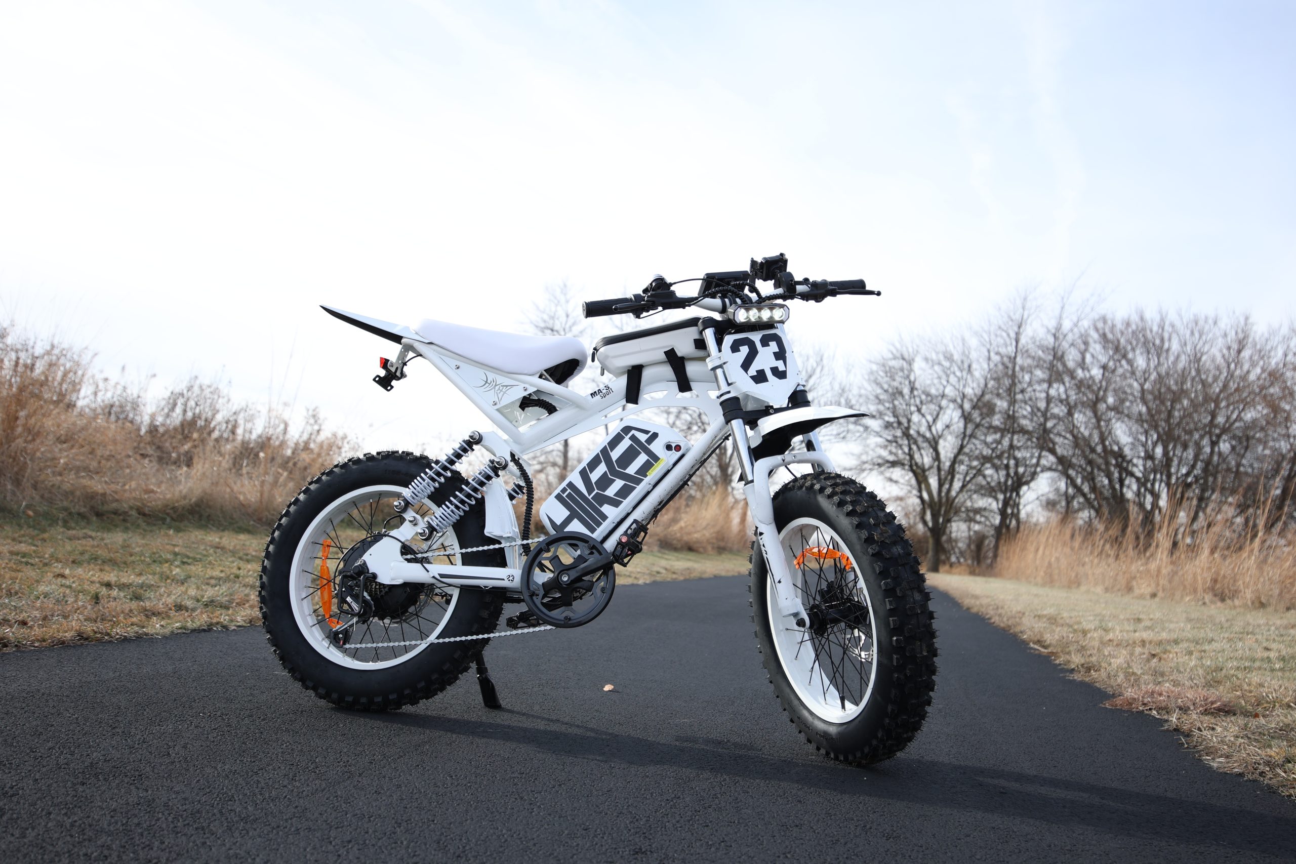 HiKeep MA-S Review: White Hot Speed With Head Turning Looks - Amped ...